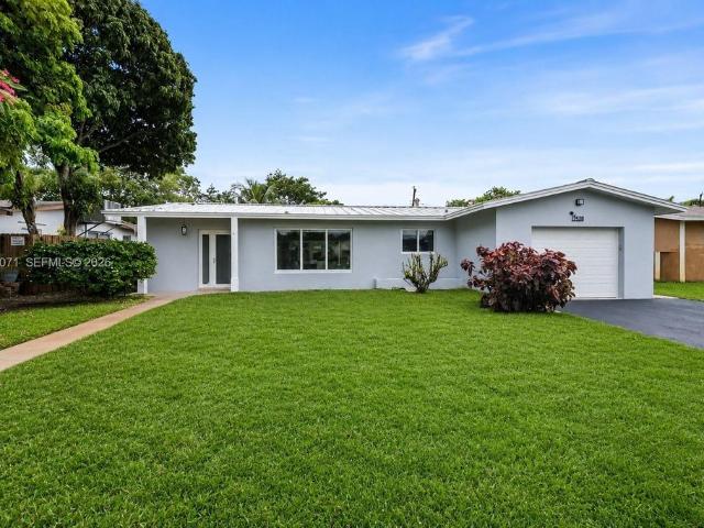 3 bedroom luxury Villa for sale in Hollywood, Florida