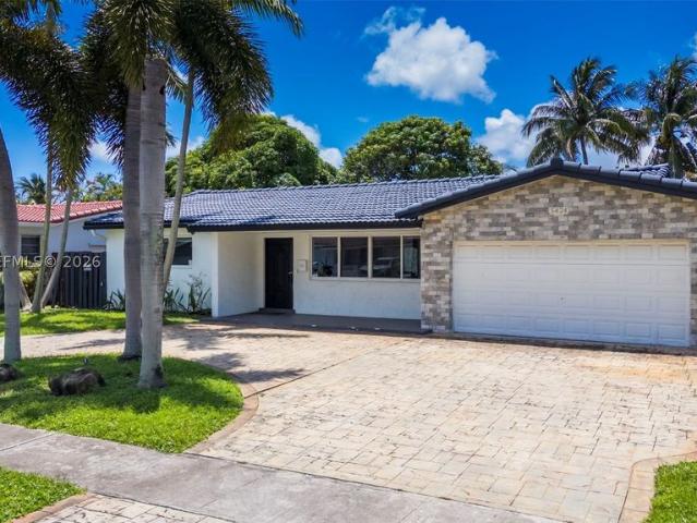 3 bedroom luxury Villa for sale in Hollywood, Florida