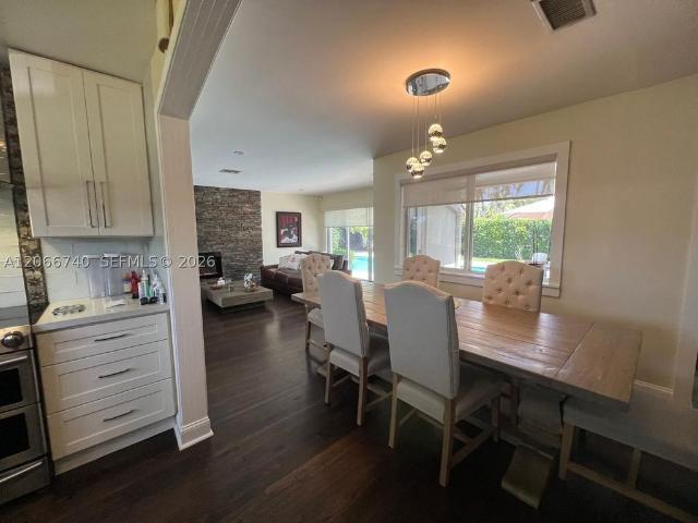 3 bedroom luxury Villa for sale in Hollywood, Florida