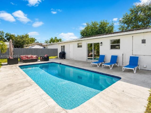3 bedroom luxury Villa for sale in Hollywood, Florida