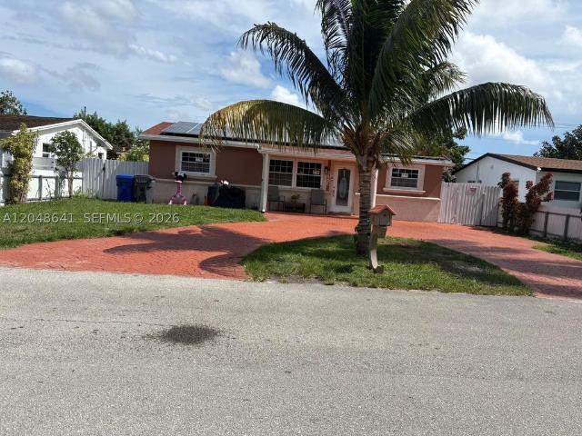 3 bedroom luxury Villa for sale in Hollywood, Florida