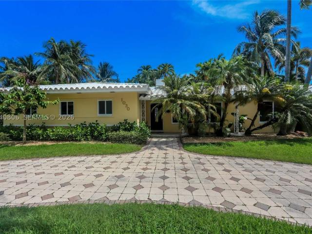 3 bedroom luxury Villa for sale in Hollywood, Florida