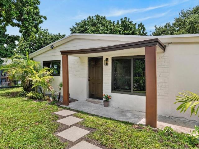 3 bedroom luxury Villa for sale in Hollywood, Florida