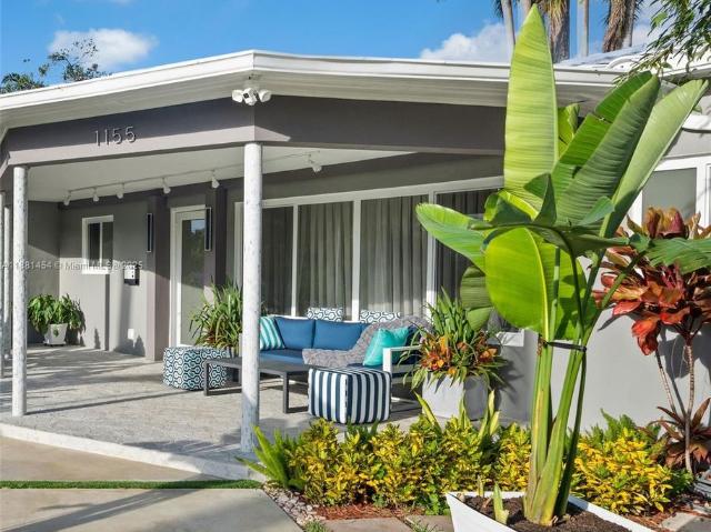 3 bedroom luxury Villa for sale in Hollywood, Florida