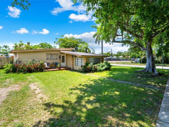 3 bedroom luxury Villa for sale in Hollywood, Florida