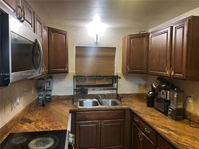 3 bedroom luxury Villa for sale in Hollywood, Florida