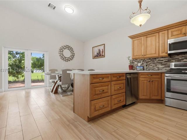 3 bedroom luxury Villa for sale in Homestead, Florida