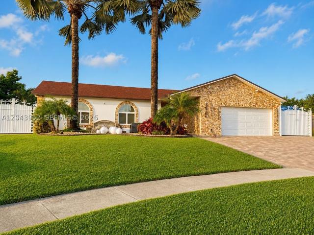 3 bedroom luxury Villa for sale in Homestead, Florida