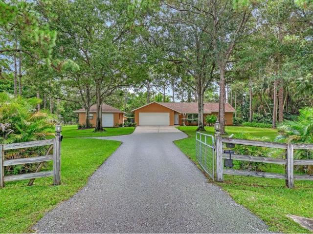 3 bedroom luxury Villa for sale in Jupiter, Florida