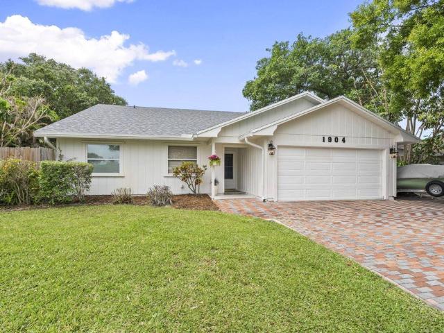 3 bedroom luxury Villa for sale in Jensen Beach, Florida