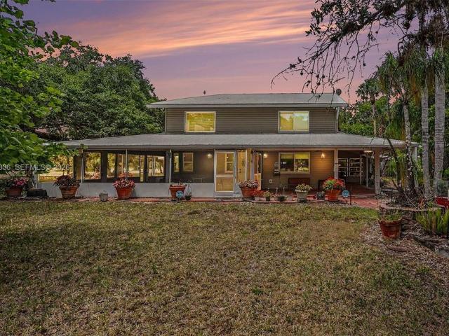 3 bedroom luxury Villa for sale in LaBelle, Florida