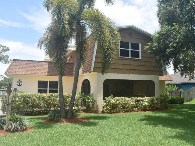 3 bedroom luxury Villa for sale in Lake Worth, Florida