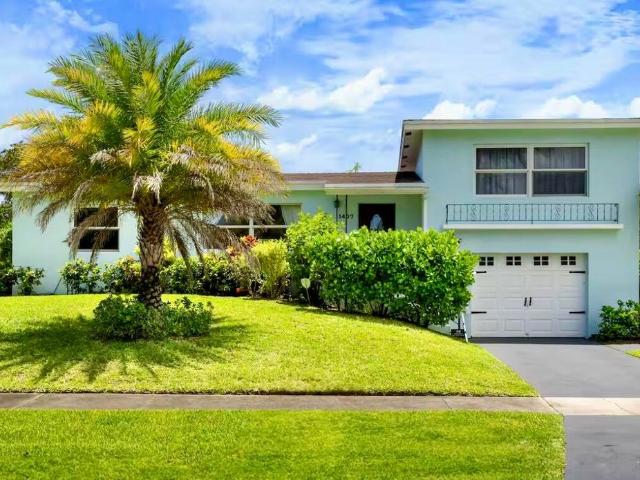 3 bedroom luxury Villa for sale in Lake Worth, Florida