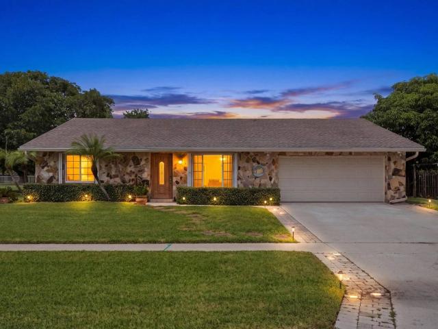 3 bedroom luxury Villa for sale in Lake Worth, Florida