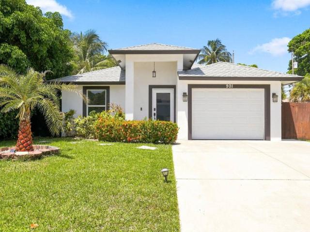 3 bedroom luxury Villa for sale in Lake Worth, Florida
