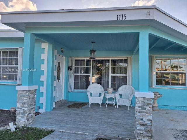 3 bedroom luxury Villa for sale in Lake Worth, Florida