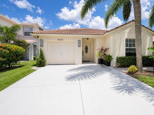 3 bedroom luxury Villa for sale in Lake Worth, Florida