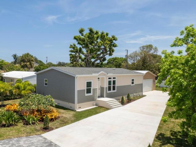 3 bedroom luxury Villa for sale in Lake Worth, Florida