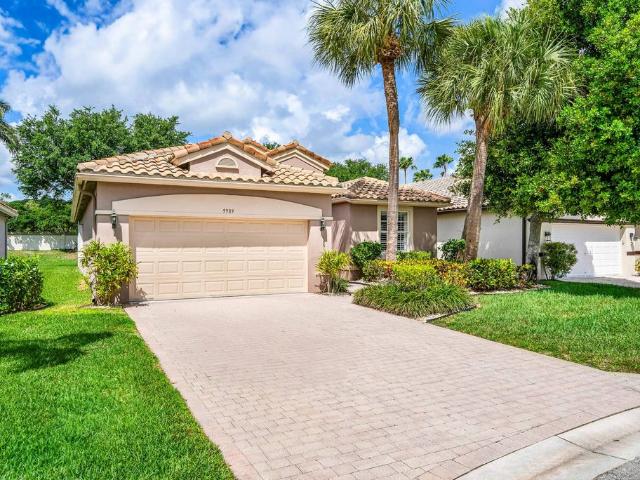3 bedroom luxury Villa for sale in Lake Worth, Florida