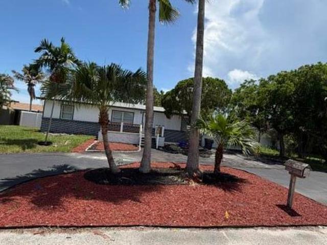 3 bedroom luxury Villa for sale in Lake Worth, Florida