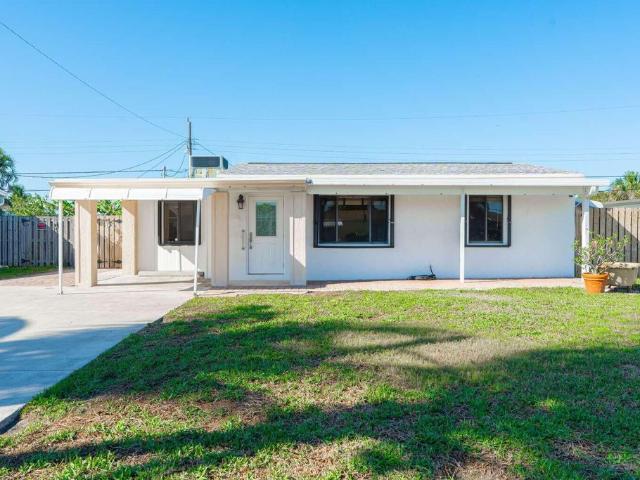 3 bedroom luxury Villa for sale in Lake Worth, Florida