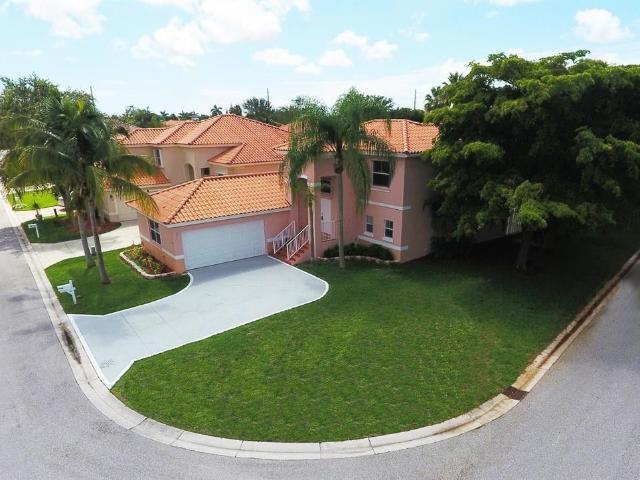 4 bedroom luxury Villa for sale in Lake Worth, Florida
