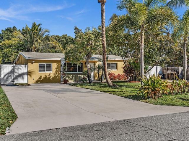 3 bedroom luxury Villa for sale in Lantana, Florida
