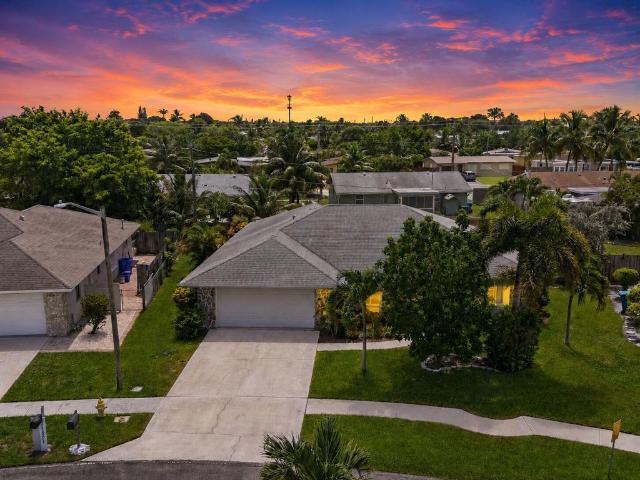 3 bedroom luxury Villa for sale in Lantana, Florida