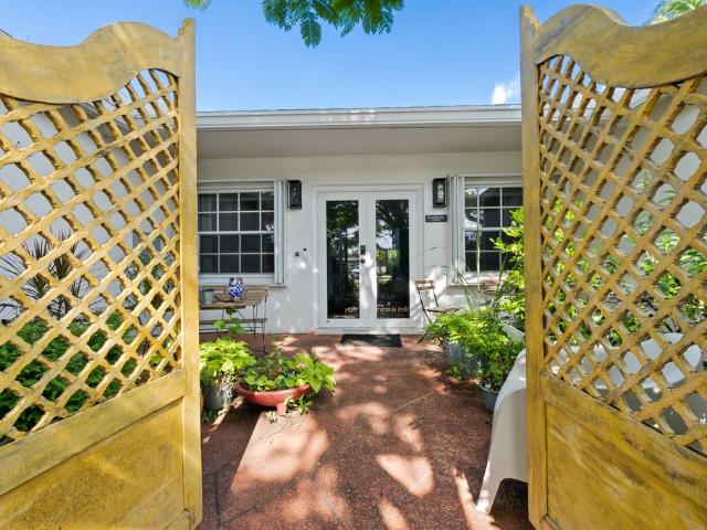 3 bedroom luxury Villa for sale in Lauderdale Lakes, United States