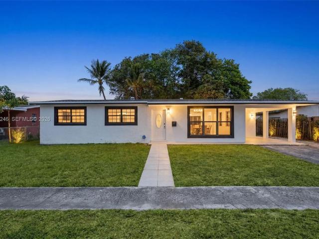 3 bedroom luxury Villa for sale in Lauderhill, Florida
