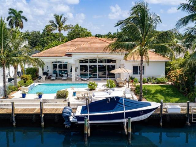 3 bedroom luxury Villa for sale in Lighthouse PT, United States