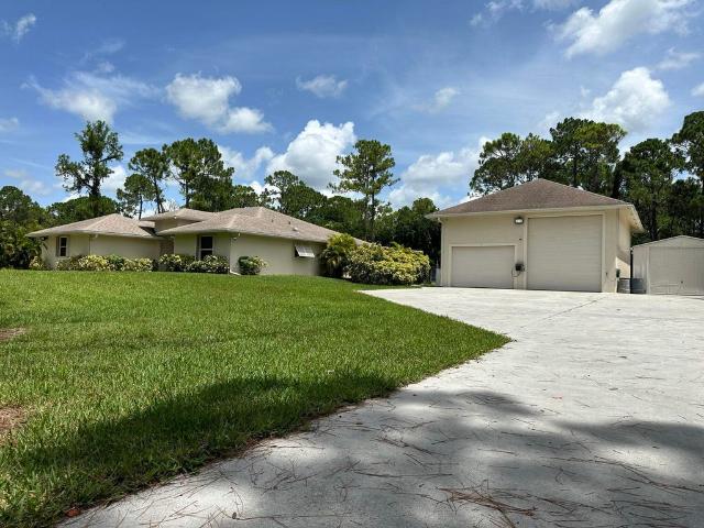 3 bedroom luxury Villa for sale in Loxahatchee Groves, Florida