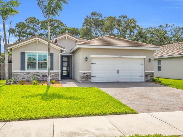 3 bedroom luxury Villa for sale in Palm City, Florida