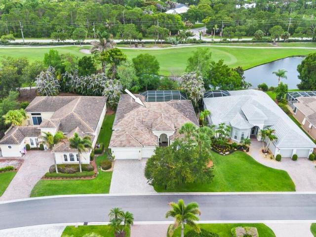 3 bedroom luxury Villa for sale in Palm City, Florida