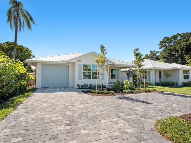3 bedroom luxury Villa for sale in Palm City, Florida