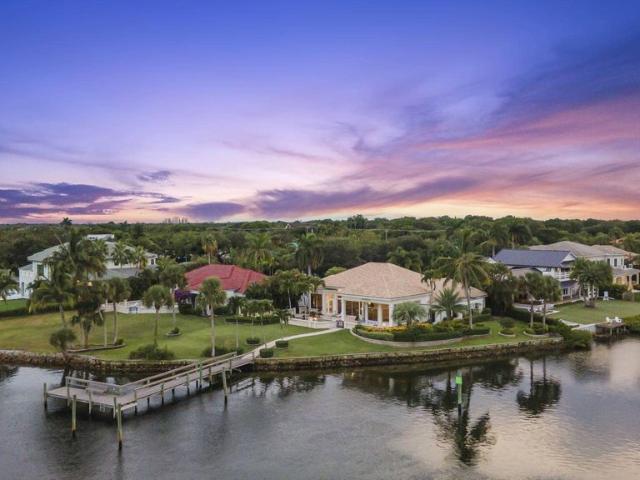 3 bedroom luxury Villa for sale in Palm Beach Gardens, Florida