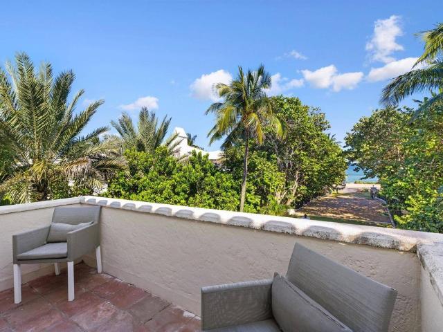 3 bedroom luxury Villa for sale in Palm Beach, Florida