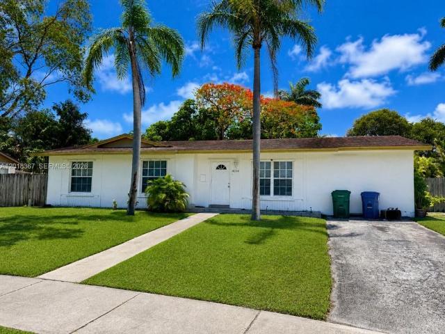 3 bedroom luxury Villa for sale in Palmetto Bay, Florida