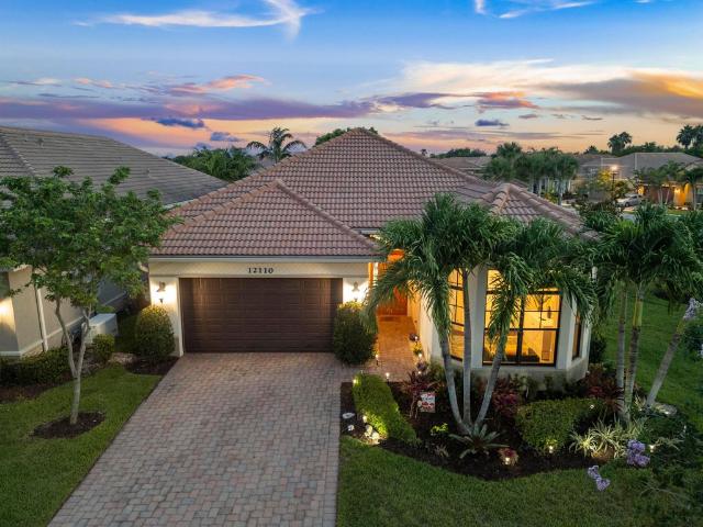3 bedroom luxury Villa for sale in Parkland, Florida