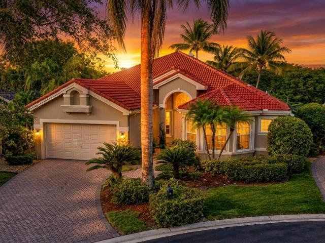 3 bedroom luxury Villa for sale in Parkland, Florida