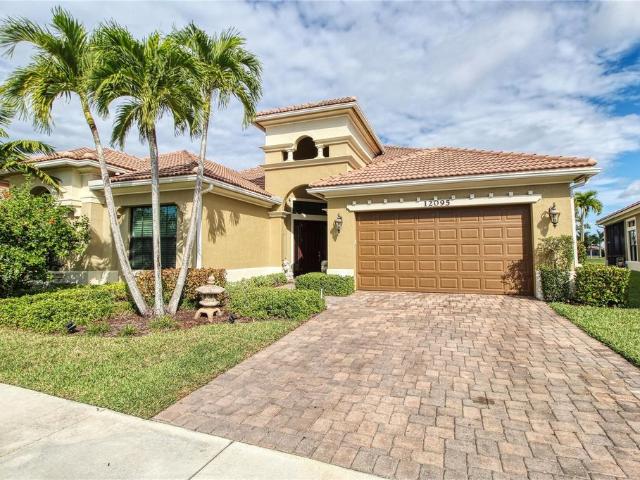 3 bedroom luxury Villa for sale in Parkland, Florida