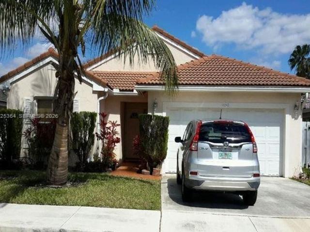 3 bedroom luxury Villa for sale in Pembroke Pines, Florida