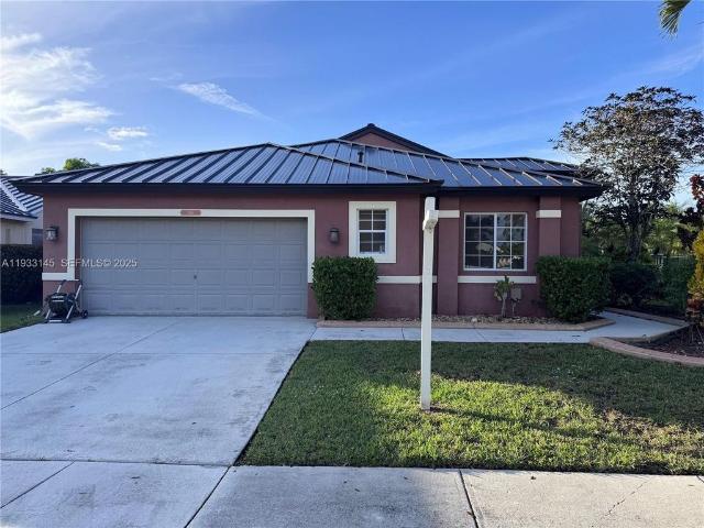 4 bedroom luxury Villa for sale in Pembroke Pines, Florida