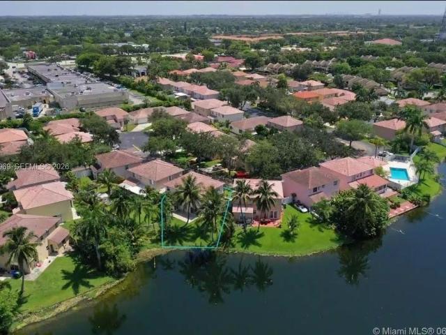 3 bedroom luxury Villa for sale in Pembroke Pines, Florida