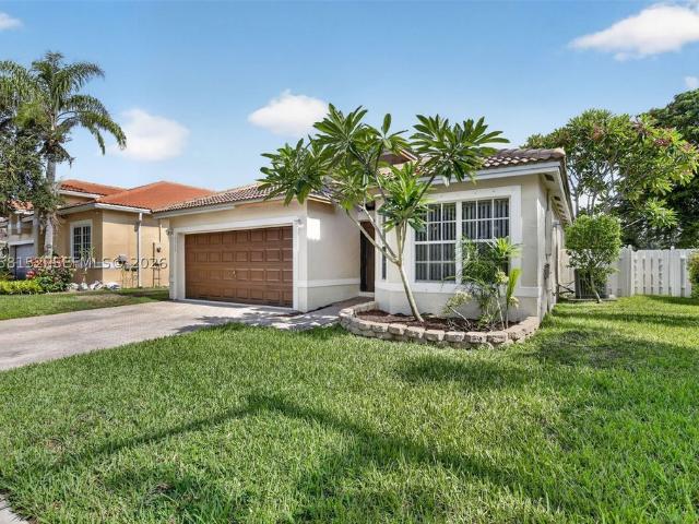 3 bedroom luxury Villa for sale in Pembroke Pines, Florida