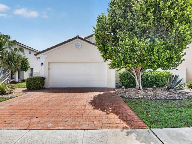 3 bedroom luxury Villa for sale in Pembroke Pines, Florida