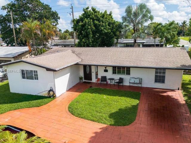 3 bedroom luxury Villa for sale in Pembroke Pines, Florida