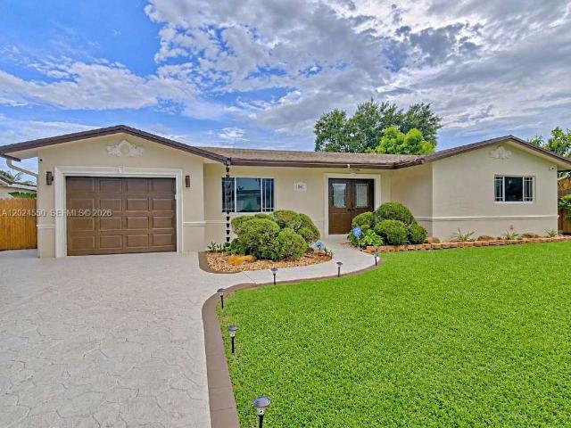 3 bedroom luxury Villa for sale in Pembroke Pines, Florida