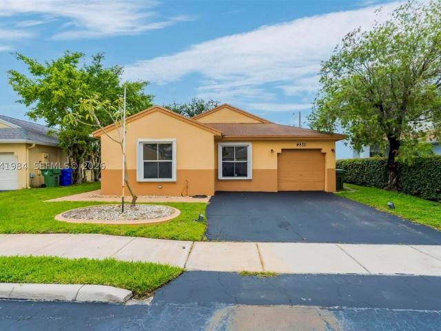 3 bedroom luxury Villa for sale in Pembroke Pines, Florida