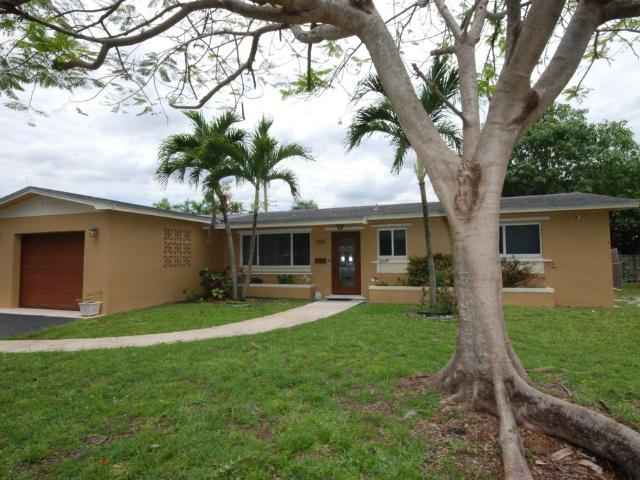3 bedroom luxury Villa for sale in Pembroke Pines, Florida